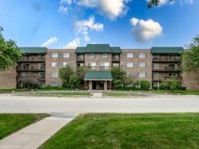 2 Br, 2 bath, Condo 675 Grove Dr