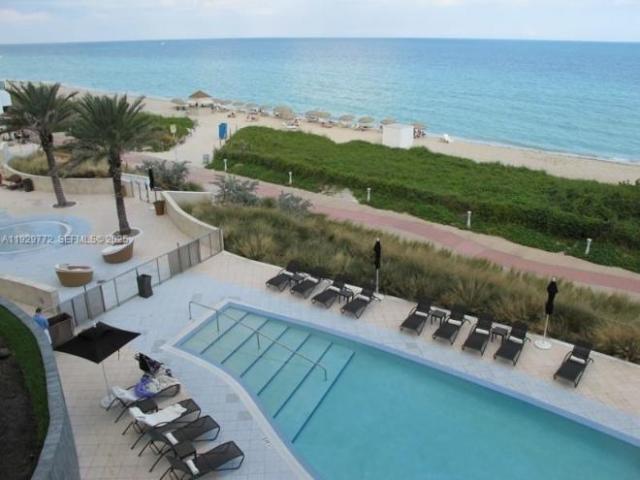 2 Br, 2 bath, Condo 6801 Collins Ave