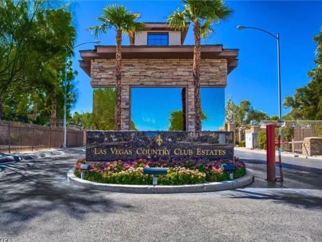 2 Br, 2 bath, Condo 697 Oakmont Ave