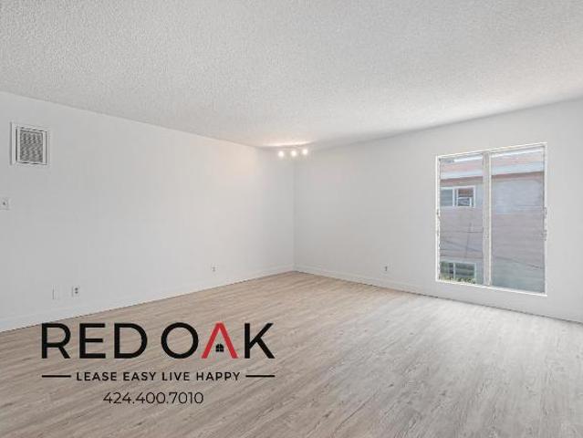 2 Br, 2 bath, Condo 700 Glenway Drive