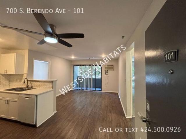 2 Br, 2 bath, Condo 700 S Berendo Ave