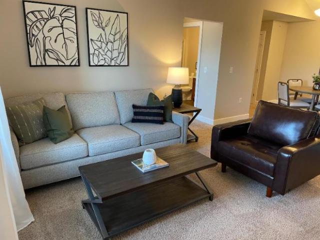 2 Br, 2 bath, Condo 700 Zumstein Lane