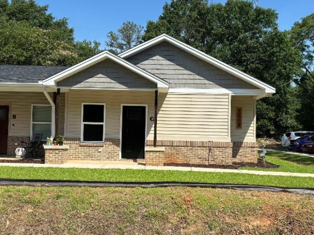 2 Br, 2 bath, Condo 7019 Frost Ave