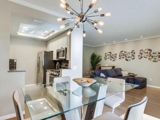 2 Br, 2 bath, Condo 701 Kettner Blvd
