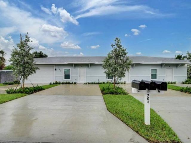 2 Br, 2 bath, Condo 703 Dawn Place