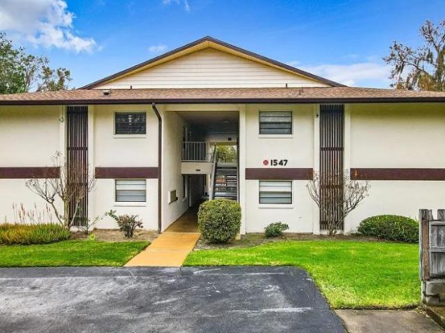 2 Br, 2 bath, Condo 706 NE 27th St