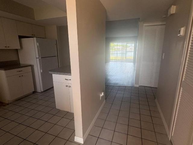 2 Br, 2 bath, Condo 706 Se 13th Ct