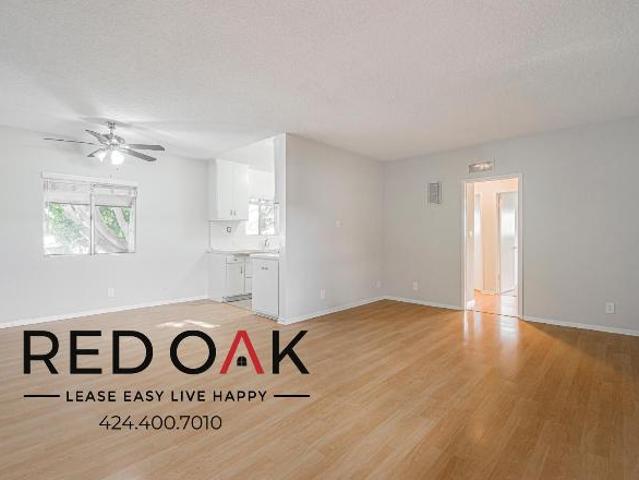 2 Br, 2 bath, Condo 710 N Genesee Ave