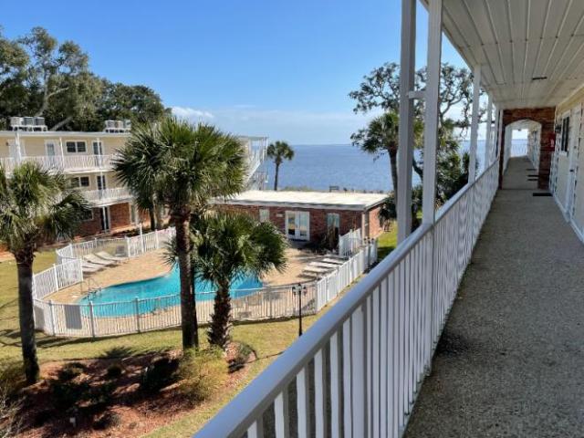 2 Br, 2 bath, Condo 710 Scenic Hwy
