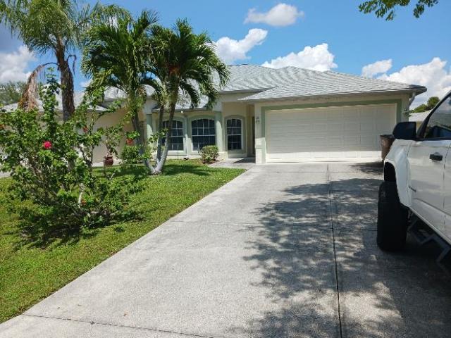 2 Br, 2 bath, Condo 711 SE 12th Ct
