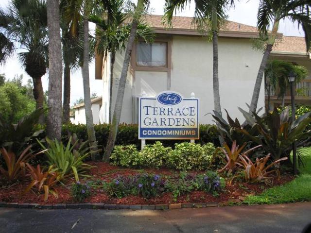 2 Br, 2 bath, Condo 714 NW Fork Road