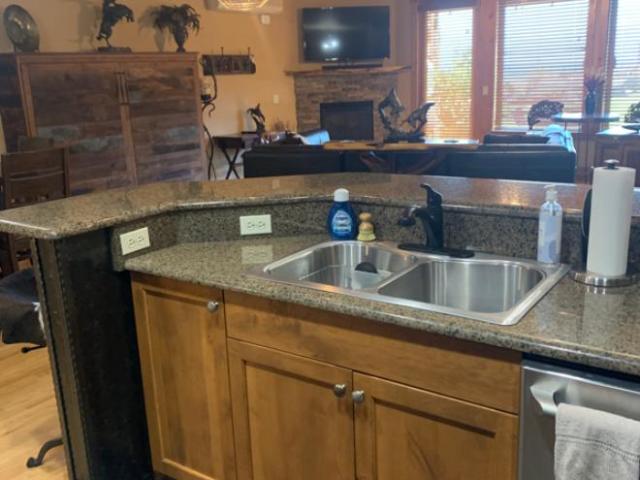 2 Br, 2 bath, Condo 7175 Highway 93
