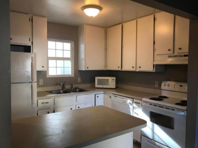 2 Br, 2 bath, Condo 720 City Park Ave