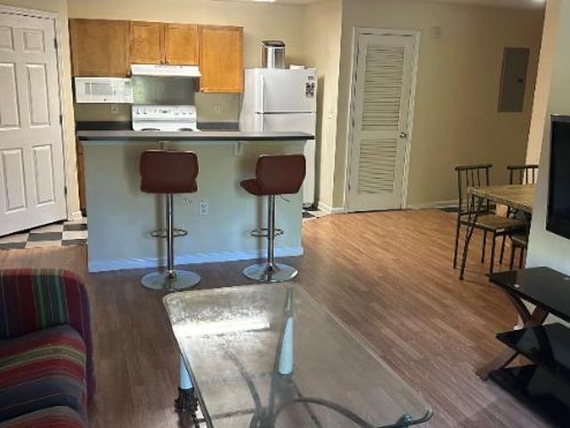 2 Br, 2 bath, Condo 725 Denali Way