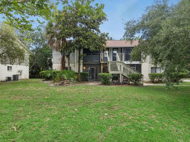 2 Br, 2 bath, Condo 7302 Swallow Run