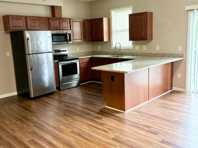 2 Br, 2 bath, Condo 732 Ohio Pike