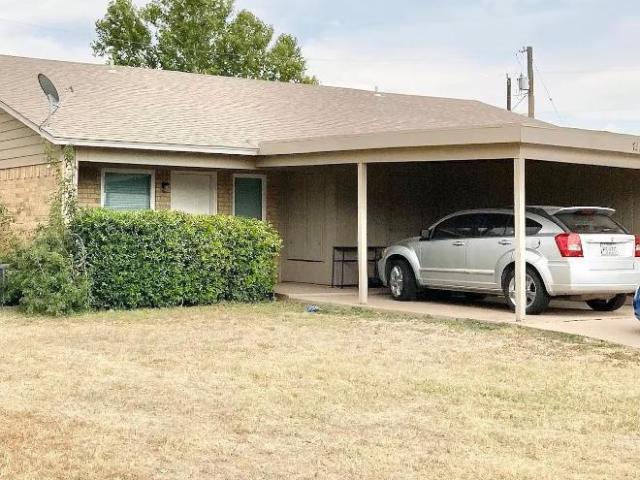 2 Br, 2 bath, Condo 733 Chaparral Cir