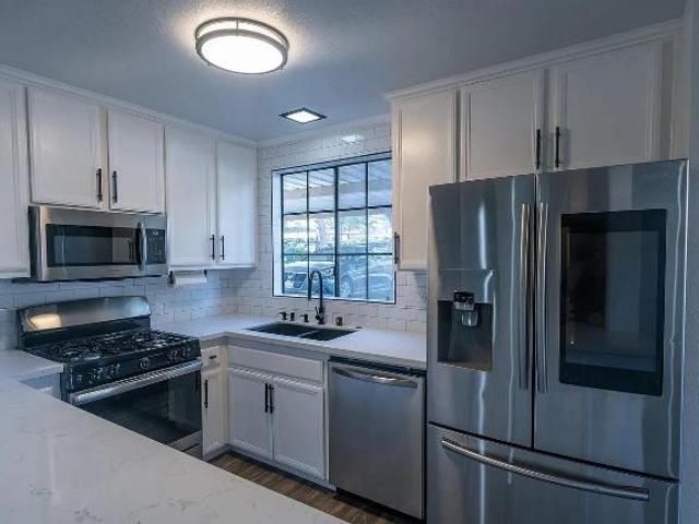 2 Br, 2 bath, Condo 7369 Calle Cristobal