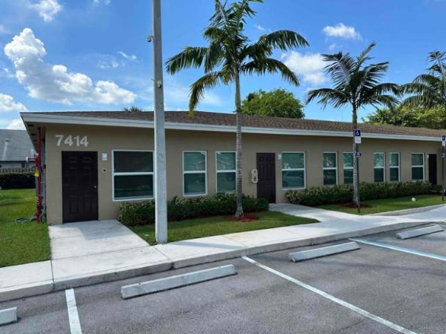 2 Br, 2 bath, Condo 7410 SW 10th Court