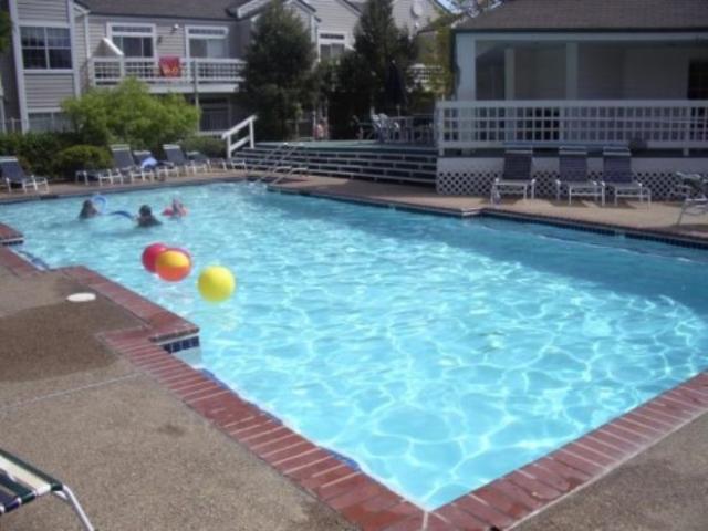 2 Br, 2 bath, Condo 7412 Singing Hills Dr
