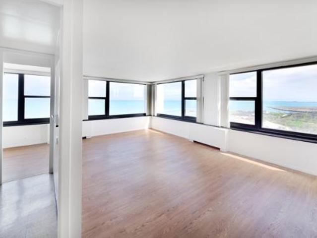 2 Br, 2 bath, Condo 7447 S South Shore Drive