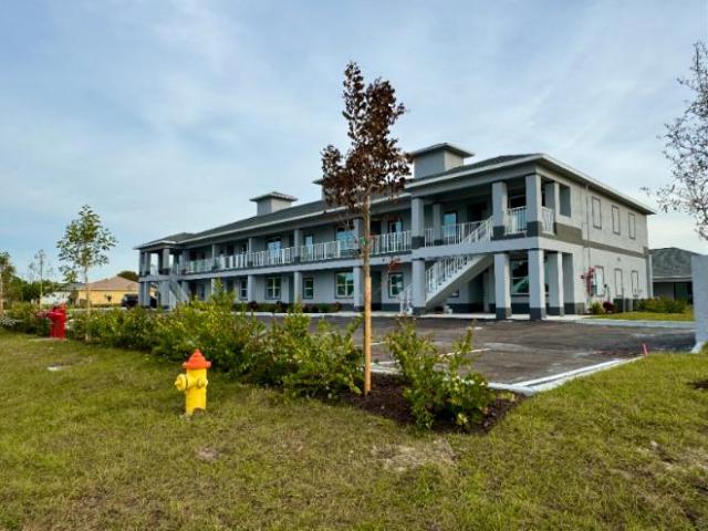 2 Br, 2 bath, Condo 746 Sw 8th Terrace