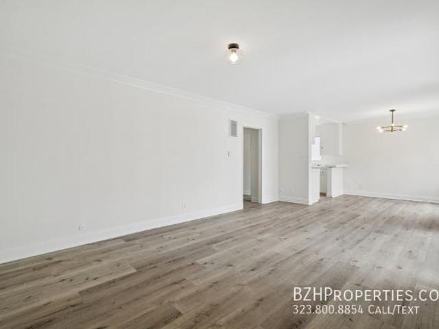 2 Br, 2 bath, Condo 7540 Hampton Ave