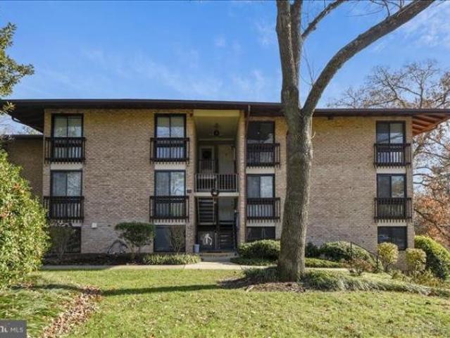 2 Br, 2 bath, Condo 755 Fairview Ave
