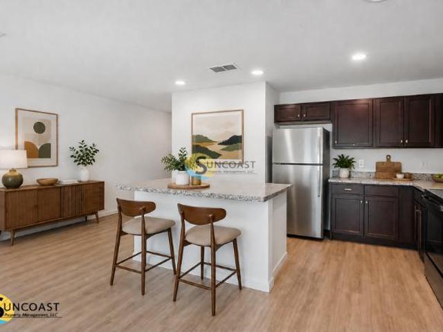 2 Br, 2 bath, Condo 7638 Mailes Ct
