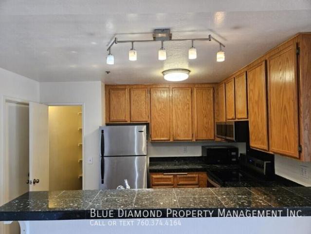 2 Br, 2 bath, Condo 7757 Caminito Encanto