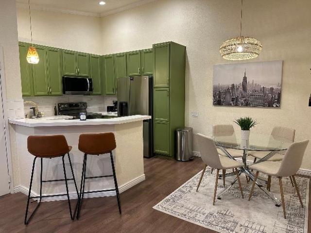 2 Br, 2 bath, Condo 78650 Avenue 42