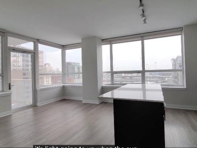 2 Br, 2 bath, Condo 787 W Adams