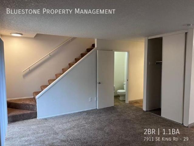 2 Br, 2 bath, Condo 7911 SE King Rd