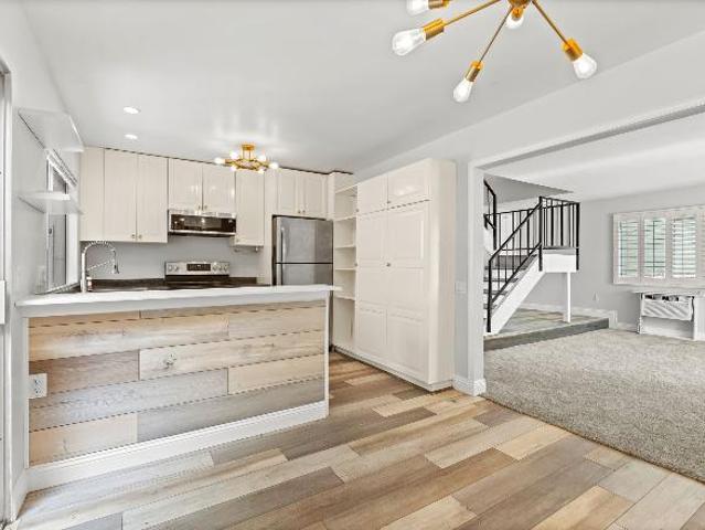 2 Br, 2 bath, Condo 7930 Mission Center Court