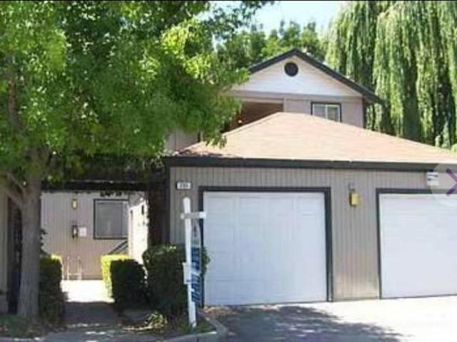 2 Br, 2 bath, Condo 800 Chadwick Lane