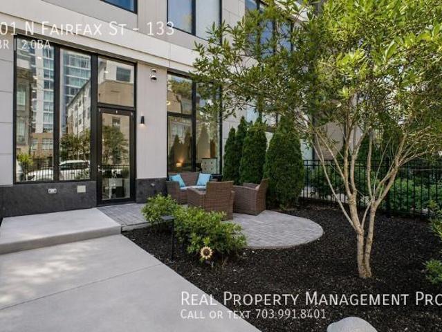 2 Br, 2 bath, Condo 801 N Fairfax St