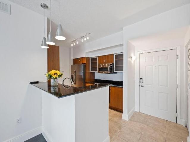 2 Br, 2 bath, Condo 804 E Windward Way