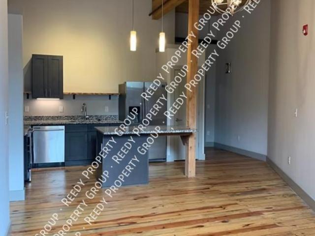 2 Br, 2 bath, Condo 806 Green Ave