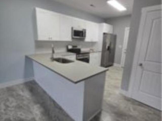 2 Br, 2 bath, Condo 808 Firestone Ln