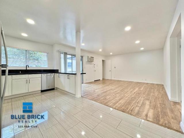 2 Br, 2 bath, Condo 817 S Bedford St