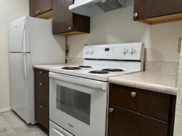 2 Br, 2 bath, Condo 820 124th St SW