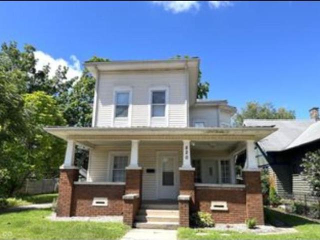 2 Br, 2 bath, Condo 820 W 7th St