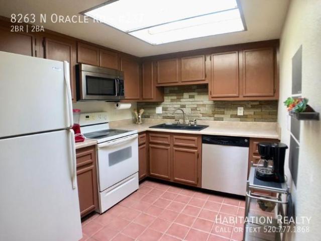 2 Br, 2 bath, Condo 8263 N Oracle Rd