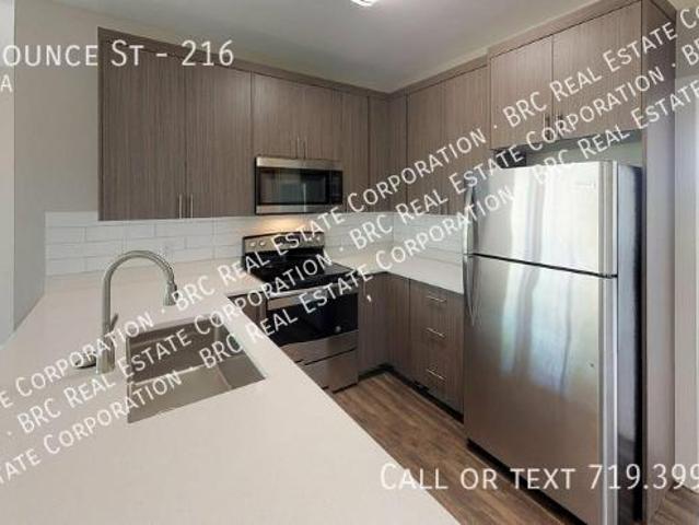 2 Br, 2 bath, Condo 828 Dounce St