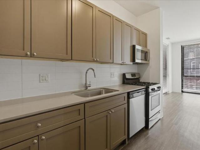 2 Br, 2 bath, Condo 830 North Milwaukee