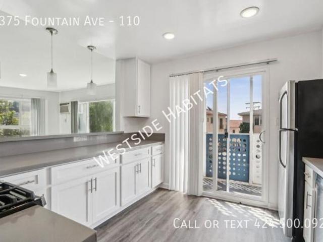 2 Br, 2 bath, Condo 8375 Fountain Ave