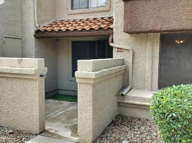 2 Br, 2 bath, Condo 839 S Westwood