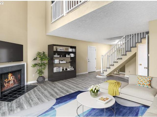 2 Br, 2 bath, Condo 847 SW Broadway Dr