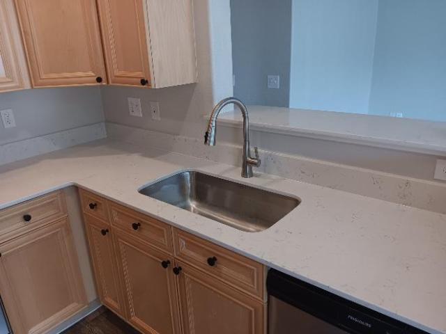 2 Br, 2 bath, Condo 8497 S Hoyt Way