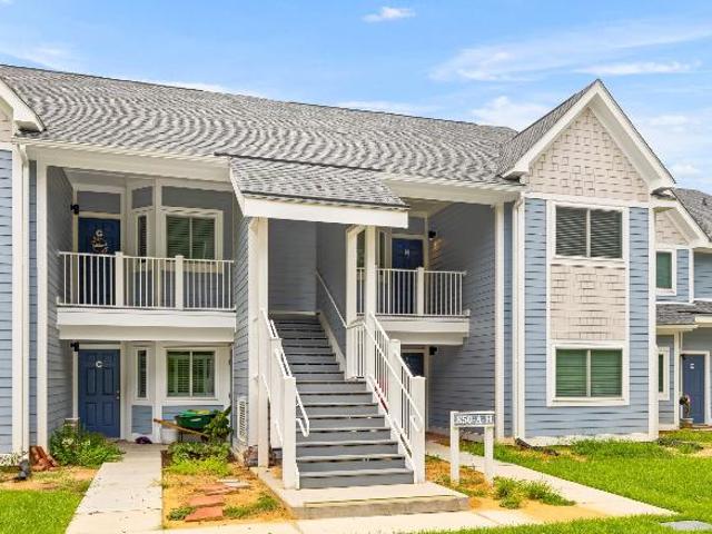 2 Br, 2 bath, Condo 850 Ilex Ct
